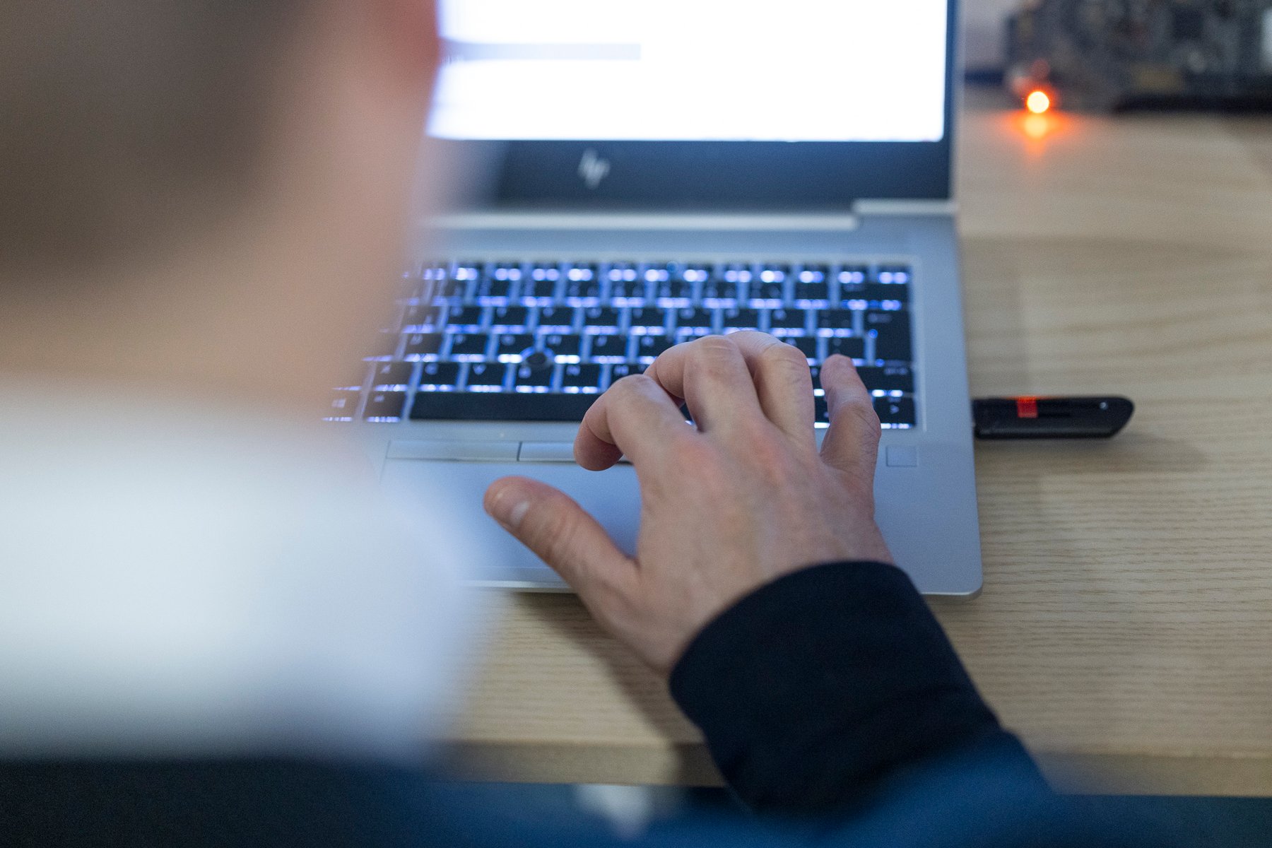 在IAR Embedded Workbench for Arm中使用Arm Cortex-R52 NEON